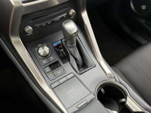 Серый Лексус NX 300h 2019 в Вильнюс, объемом двигателя 2.49 л и пробегом 108 тыс. км за 24300 €, фото 23 на AUTOMOTO.COM.LV