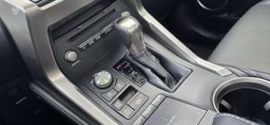 Серый Лексус NX 300h 2019 в Вильнюс, объемом двигателя 2.49 л и пробегом 80 тыс. км за 28600 €, фото 17 на AUTOMOTO.COM.LV