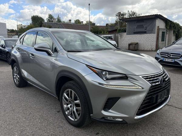 Grey Lexus NX 300h 2019 in Vilnius, with an engine capacity of 2.49 L and mileage of 240 thousand km for 19900 €, photo 7 on AUTOMOTO.COM.LV