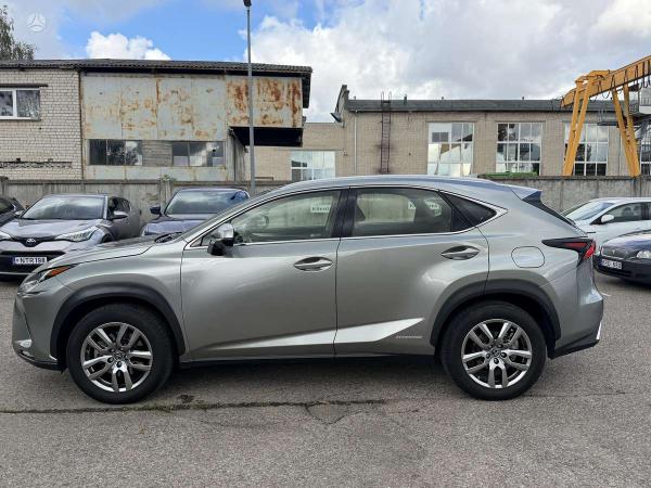 Grey Lexus NX 300h 2019 in Vilnius, with an engine capacity of 2.49 L and mileage of 240 thousand km for 19900 €, photo 10 on AUTOMOTO.COM.LV