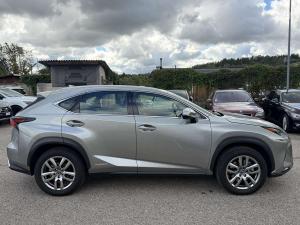 Grey Lexus NX 300h 2019 in Vilnius, with an engine capacity of 2.49 L and mileage of 240 thousand km for 19900 €, photo 9 on AUTOMOTO.COM.LV