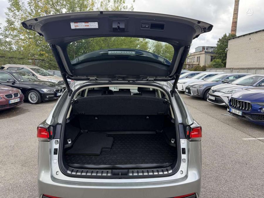 Grey Lexus NX 300h 2019 in Vilnius, with an engine capacity of 2.49 L and mileage of 240 thousand km for 19900 €, photo 17 on AUTOMOTO.COM.LV