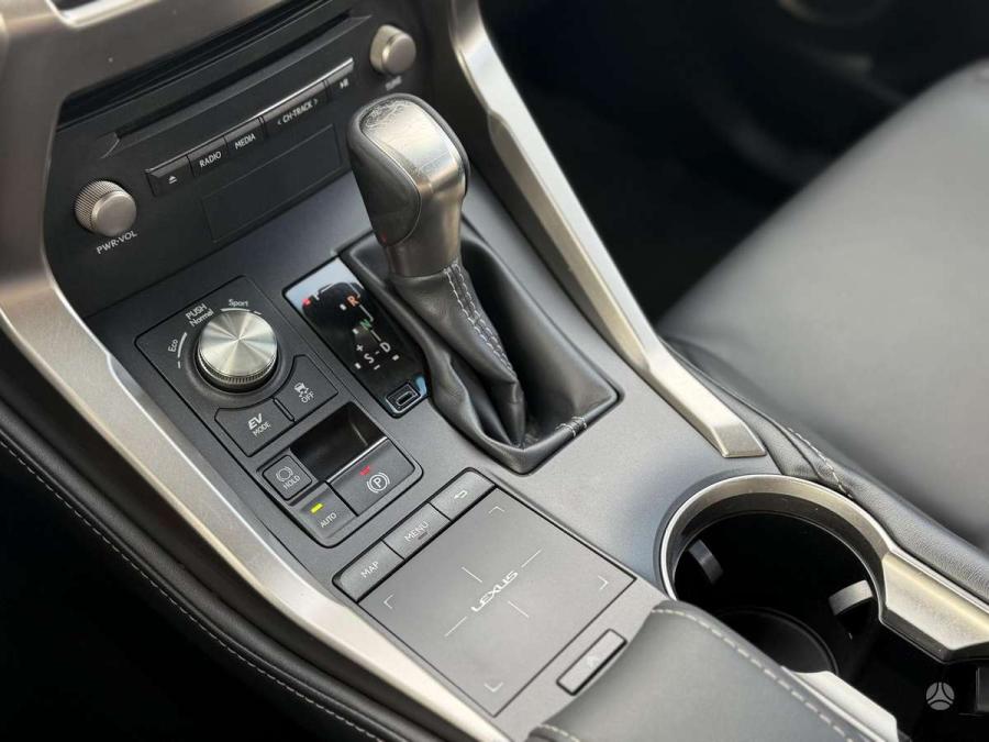 Grey Lexus NX 300h 2019 in Vilnius, with an engine capacity of 2.49 L and mileage of 240 thousand km for 19900 €, photo 26 on AUTOMOTO.COM.LV