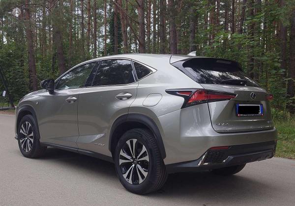 Лексус NX 300h 2019 в Вильнюс на AUTOMOTO.COM.LV Серый Лексус NX 300h 2019 в Вильнюс, объемом двигателя 2.49 л и пробегом 178 тыс. км за 27495 €, фото 5 на AUTOMOTO.COM.LV