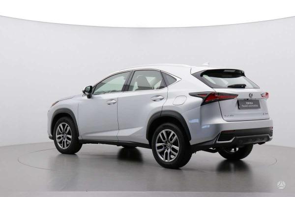Lexus NX 300h 2019 in Vilnius on AUTOMOTO.COM.LV Grey Lexus NX 300h 2019 in Vilnius, with an engine capacity of 2.49 L and mileage of 109 thousand km for 26990 €, photo 8 on AUTOMOTO.COM.LV