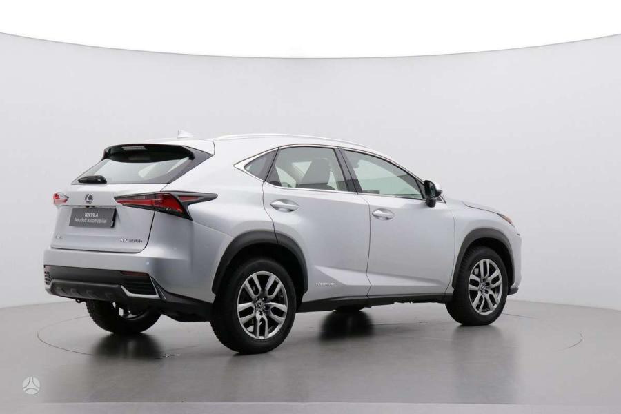 Pelēks Lexus NX 300h 2019 Viļņa, ar dzinēja tilpumu 2.49 L un nobraukumu 109 tūkst. km par 26990 €, foto 17 vietnē AUTOMOTO.COM.LV