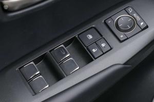 Pelēks Lexus NX 300h 2019 Viļņa, ar dzinēja tilpumu 2.49 L un nobraukumu 109 tūkst. km par 26990 €, foto 26 vietnē AUTOMOTO.COM.LV