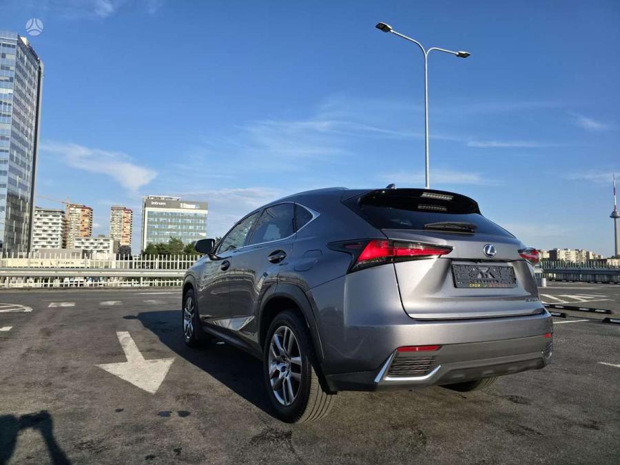Grey Lexus NX 300h 2020 in Vilnius, with an engine capacity of 2.50 L and mileage of 80 thousand km for 28600 €, photo 9 on AUTOMOTO.COM.LV