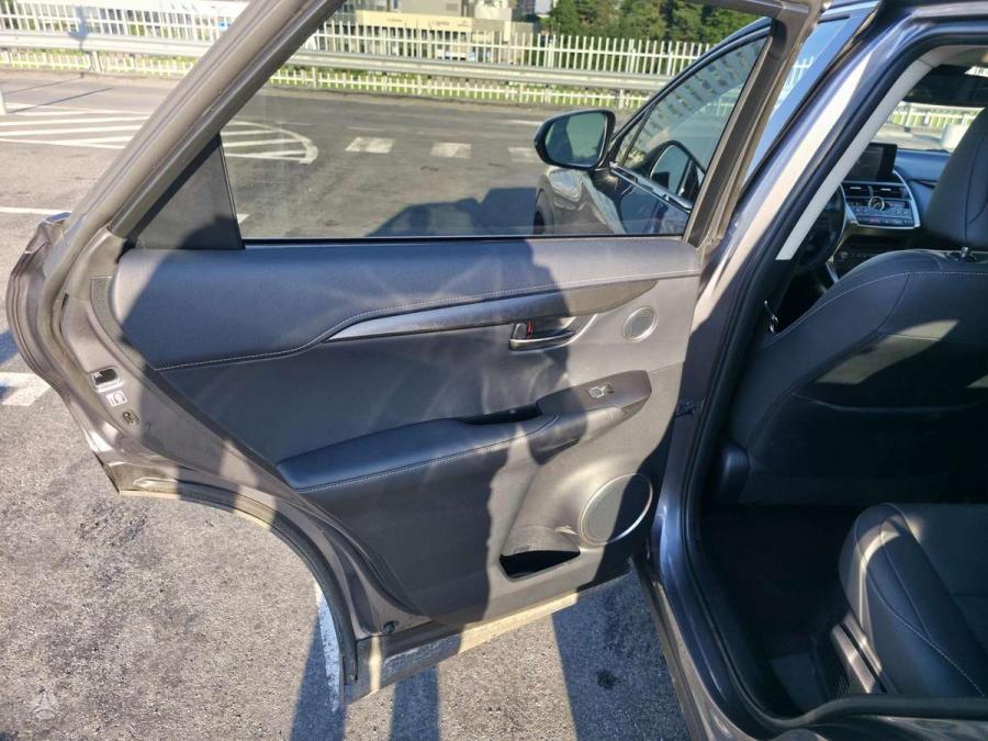 Grey Lexus NX 300h 2020 in Vilnius, with an engine capacity of 2.50 L and mileage of 80 thousand km for 28600 €, photo 28 on AUTOMOTO.COM.LV