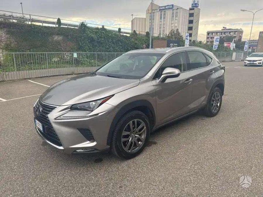 Серый Лексус NX 300h 2020 в Вильнюс, объемом двигателя 2.49 л и пробегом 150 тыс. км за 21999 €, фото 1 на AUTOMOTO.COM.LV