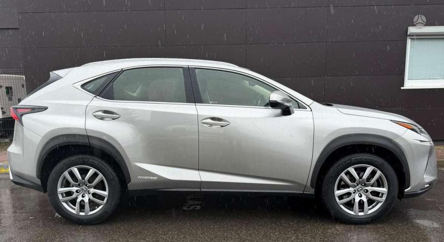 Серый Лексус NX 300h 2020 в Вильнюс, объемом двигателя 2.49 л и пробегом 150 тыс. км за 23999 €, фото 6 на AUTOMOTO.COM.LV