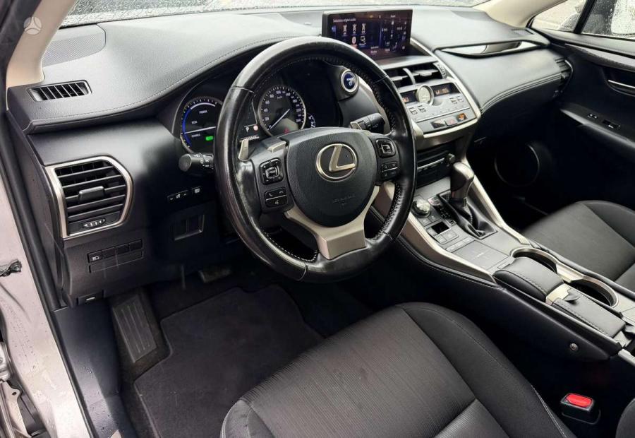 Серый Лексус NX 300h 2020 в Вильнюс, объемом двигателя 2.49 л и пробегом 150 тыс. км за 23999 €, фото 8 на AUTOMOTO.COM.LV