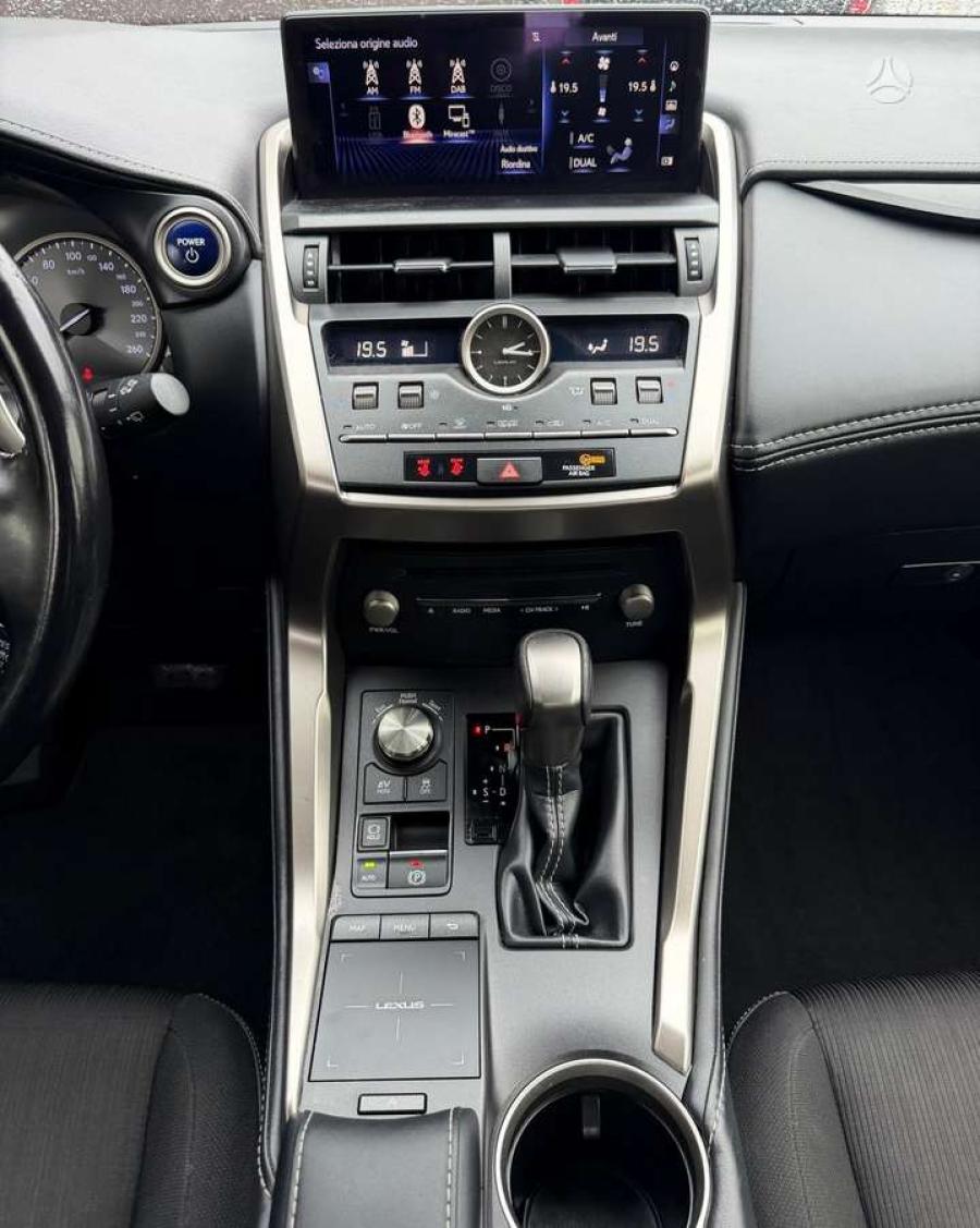 Pelēks Lexus NX 300h 2020 Viļņa, ar dzinēja tilpumu 2.49 L un nobraukumu 150 tūkst. km par 23999 €, foto 36 vietnē AUTOMOTO.COM.LV