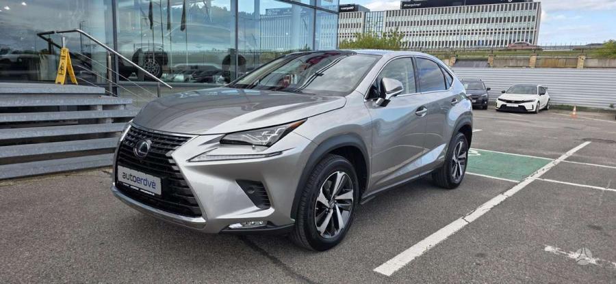 Pelēks Lexus NX 300h 2021 Viļņa, ar dzinēja tilpumu 2.49 L un nobraukumu 79 tūkst. km par 34750 €, foto 2 vietnē AUTOMOTO.COM.LV