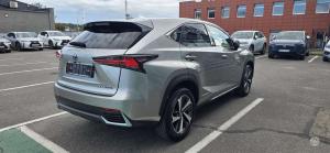 Pelēks Lexus NX 300h 2021 Viļņa, ar dzinēja tilpumu 2.49 L un nobraukumu 79 tūkst. km par 34750 €, foto 4 vietnē AUTOMOTO.COM.LV
