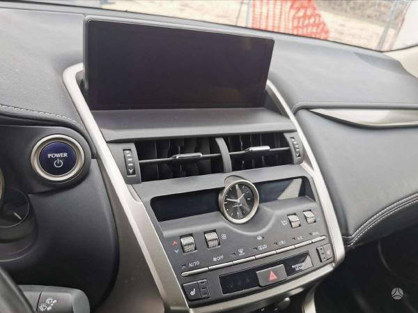 Grey Lexus NX 300h 2021 in Vilnius, with an engine capacity of 2.49 L and mileage of 121 thousand km for 26955 €, photo 9 on AUTOMOTO.COM.LV