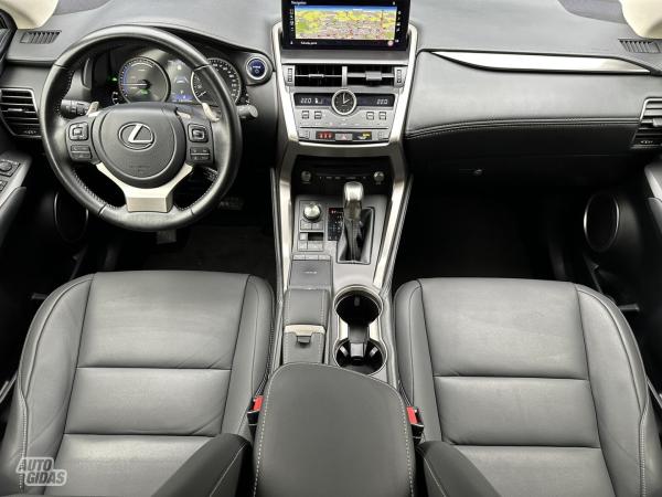 Pelēks Lexus NX 300h 2021 Avižieniai, ar dzinēja tilpumu 2.50 L un nobraukumu 124 tūkst. km par 29950 €, foto 3 vietnē AUTOMOTO.COM.LV