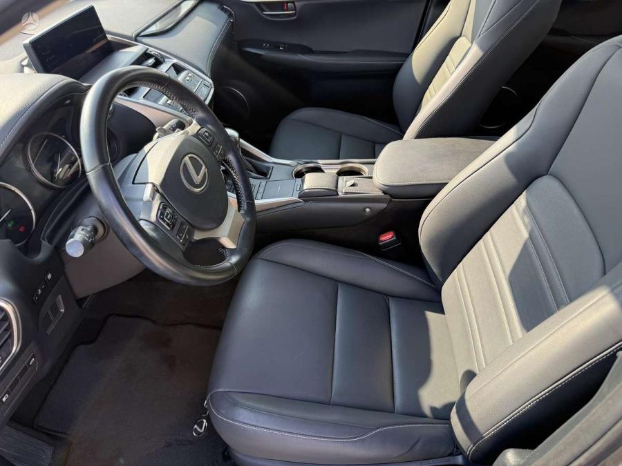Серый Лексус NX 300h 2021 в Паневежис, объемом двигателя 2.49 л и пробегом 109 тыс. км за 27800 €, фото 30 на AUTOMOTO.COM.LV