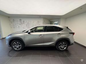 Pelēks Lexus NX 300h 2021 Kauņa, ar dzinēja tilpumu 2.49 L un nobraukumu 135 tūkst. km par 33500 €, foto 4 vietnē AUTOMOTO.COM.LV