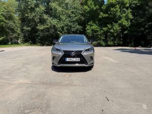Grey Lexus NX 300h 2021 in Vilnius, with an engine capacity of 2.49 L and mileage of 87 thousand km for 31900 €, photo 5 on AUTOMOTO.COM.LV