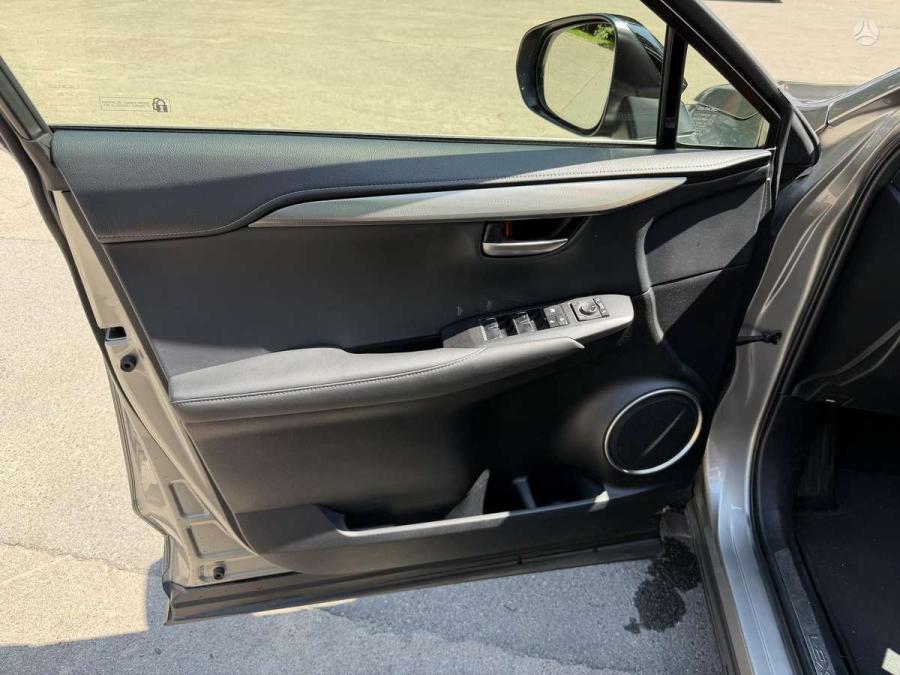 Grey Lexus NX 300h 2021 in Vilnius, with an engine capacity of 2.49 L and mileage of 87 thousand km for 31900 €, photo 19 on AUTOMOTO.COM.LV