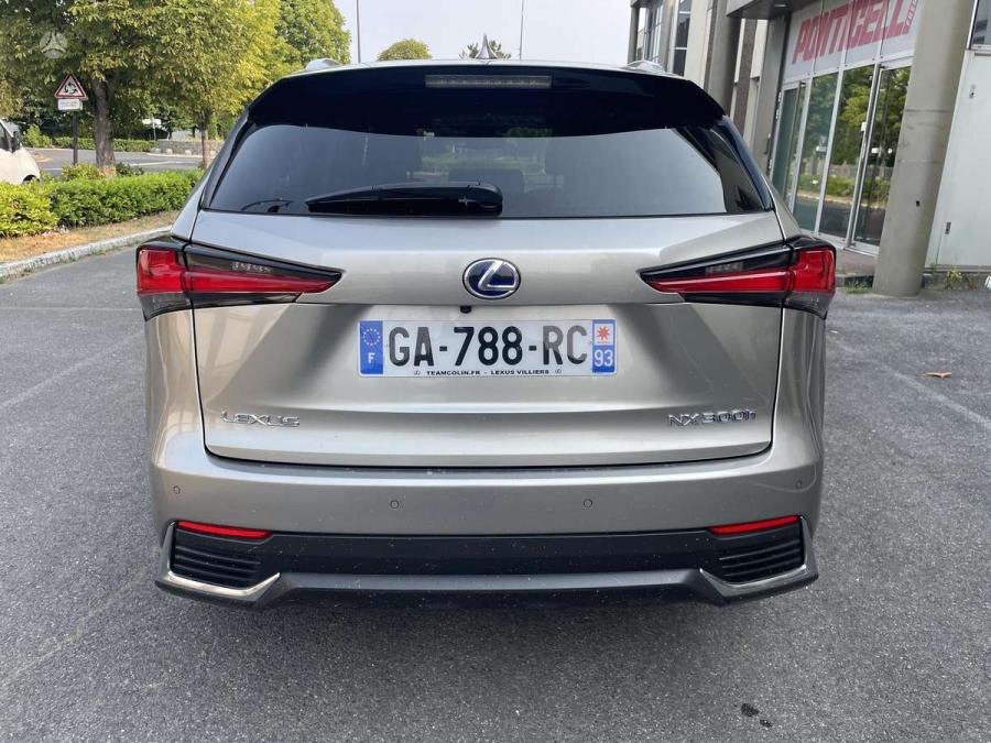 Grey Lexus NX 300h 2021 in Vilnius, with an engine capacity of 0.00 L and mileage of 122 thousand km for 25750 €, photo 5 on AUTOMOTO.COM.LV