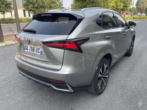 Grey Lexus NX 300h 2021 in Vilnius, with an engine capacity of 0.00 L and mileage of 122 thousand km for 25750 €, photo 6 on AUTOMOTO.COM.LV