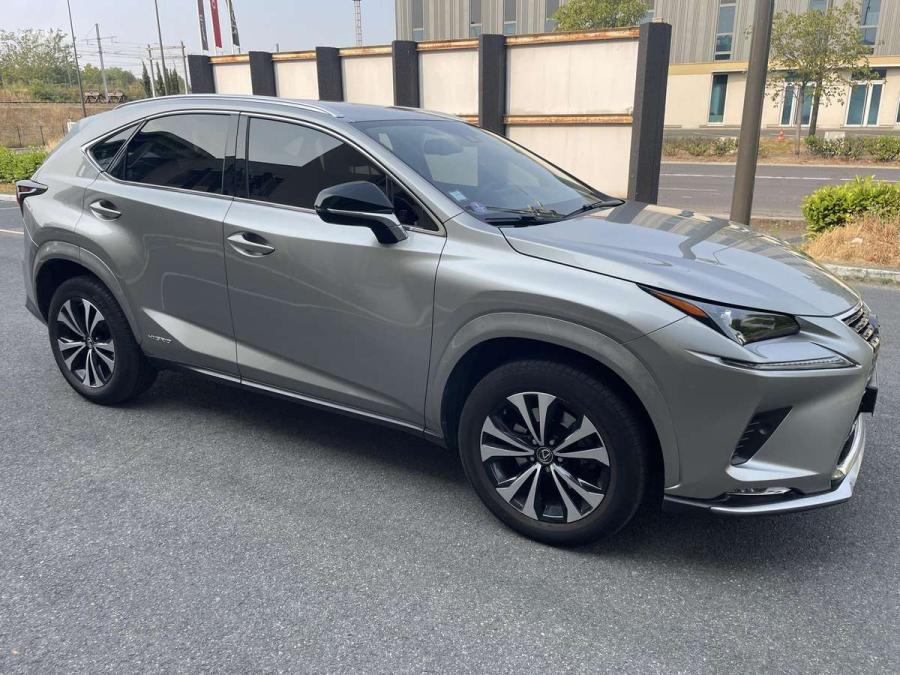 Grey Lexus NX 300h 2021 in Vilnius, with an engine capacity of 0.00 L and mileage of 122 thousand km for 25750 €, photo 8 on AUTOMOTO.COM.LV