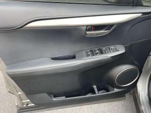 Grey Lexus NX 300h 2021 in Vilnius, with an engine capacity of 0.00 L and mileage of 122 thousand km for 25750 €, photo 16 on AUTOMOTO.COM.LV