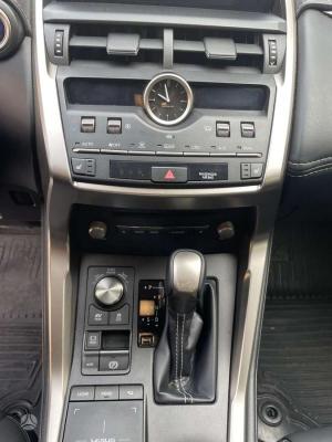 Grey Lexus NX 300h 2021 in Vilnius, with an engine capacity of 0.00 L and mileage of 122 thousand km for 25750 €, photo 18 on AUTOMOTO.COM.LV