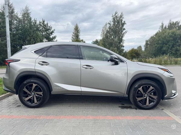 Grey Lexus NX 300h 2021 in Vilnius, with an engine capacity of 2.49 L and mileage of 127 thousand km for 29500 €, photo 5 on AUTOMOTO.COM.LV