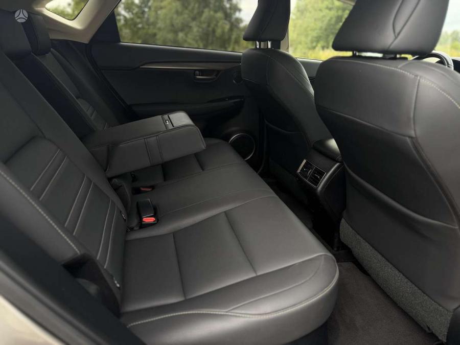 Grey Lexus NX 300h 2021 in Vilnius, with an engine capacity of 2.49 L and mileage of 127 thousand km for 29500 €, photo 12 on AUTOMOTO.COM.LV