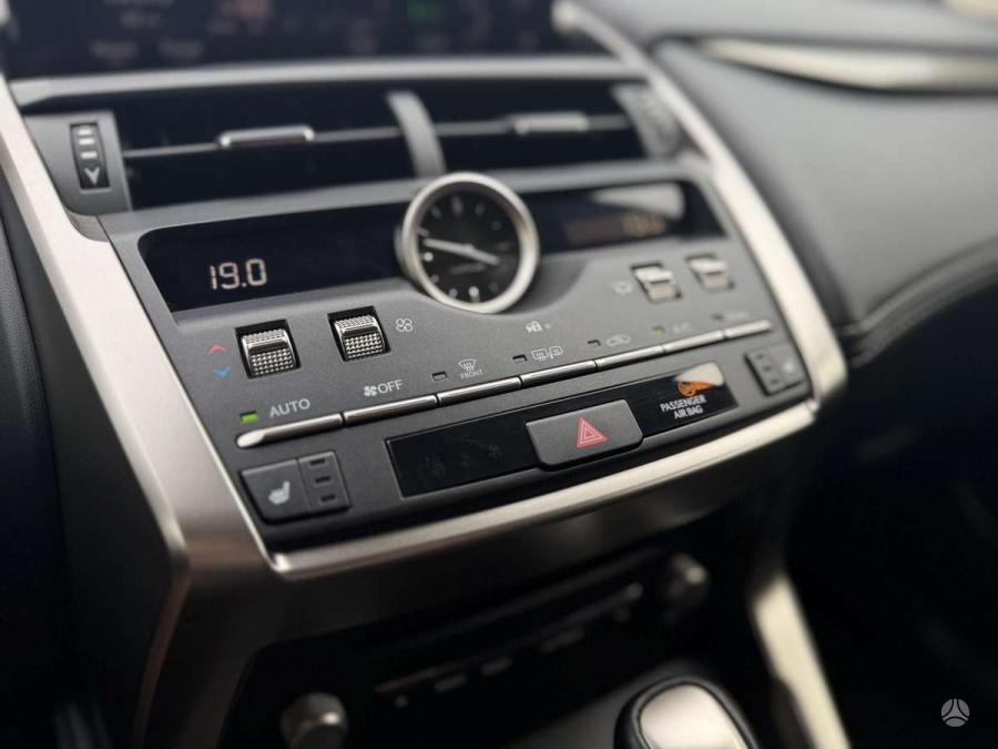 Grey Lexus NX 300h 2021 in Vilnius, with an engine capacity of 2.49 L and mileage of 127 thousand km for 29500 €, photo 21 on AUTOMOTO.COM.LV