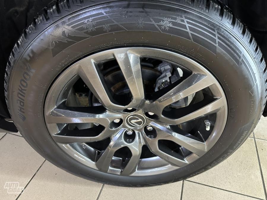 Серый Лексус NX 300h 2021 в Авиженяй, объемом двигателя 2.50 л и пробегом 131 тыс. км за 27550 €, фото 28 на AUTOMOTO.COM.LV