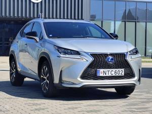 Pelēks Lexus NX 300h 2015 Šauļi, ar dzinēja tilpumu 2.50 L un nobraukumu 157 tūkst. km par 19500 €, foto  vietnē AUTOMOTO.COM.LV