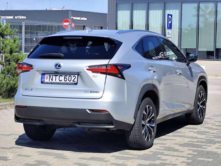 Pelēks Lexus NX 300h 2015 Šauļi, ar dzinēja tilpumu 2.50 L un nobraukumu 157 tūkst. km par 19500 €, foto 9 vietnē AUTOMOTO.COM.LV