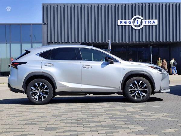 Pelēks Lexus NX 300h 2015 Šauļi, ar dzinēja tilpumu 2.50 L un nobraukumu 157 tūkst. km par 19500 €, foto 9 vietnē AUTOMOTO.COM.LV