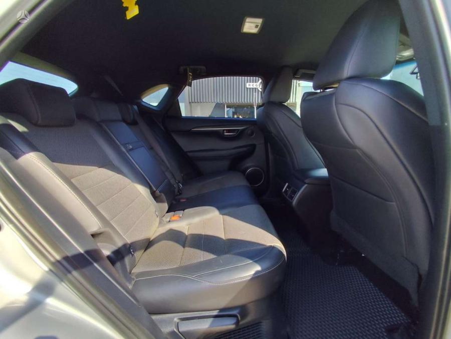 Pelēks Lexus NX 300h 2015 Šauļi, ar dzinēja tilpumu 2.50 L un nobraukumu 157 tūkst. km par 19500 €, foto 21 vietnē AUTOMOTO.COM.LV