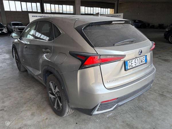 Grey Lexus NX 300h 2021 in Kaunas, with an engine capacity of 2.50 L and mileage of 120 thousand km for 20900 €, photo 1 on AUTOMOTO.COM.LV
