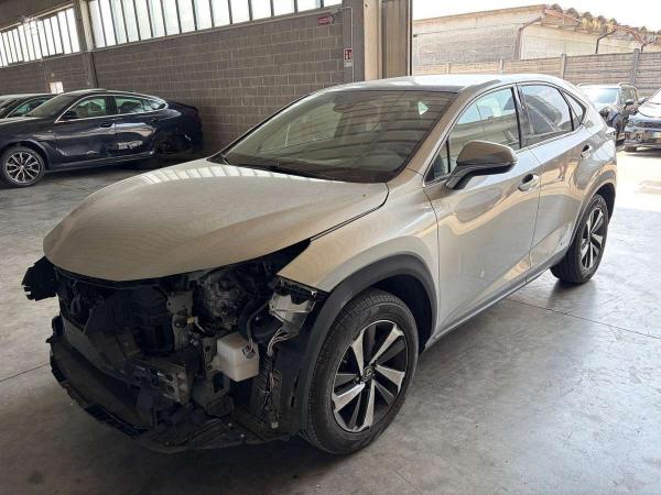 Grey Lexus NX 300h 2021 in Kaunas, with an engine capacity of 2.50 L and mileage of 120 thousand km for 20900 €, photo 3 on AUTOMOTO.COM.LV