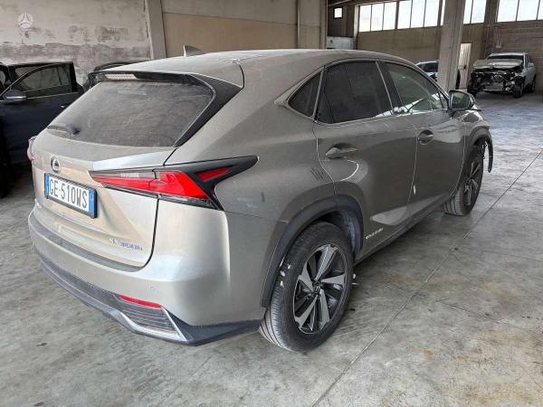 Grey Lexus NX 300h 2021 in Kaunas, with an engine capacity of 2.50 L and mileage of 120 thousand km for 20900 €, photo 5 on AUTOMOTO.COM.LV