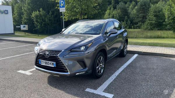 Lexus NX 300h 2018 in Vilnius, with an engine capacity of 2.50 L and mileage of 153 thousand km for 23800 €, photo 1 on AUTOMOTO.COM.LV