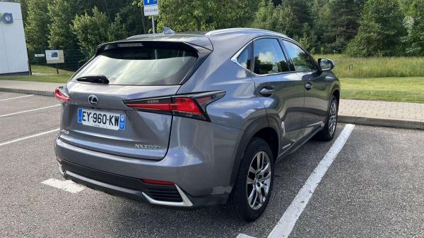 Lexus NX 300h 2018 in Vilnius, with an engine capacity of 2.50 L and mileage of 153 thousand km for 23800 €, photo 5 on AUTOMOTO.COM.LV