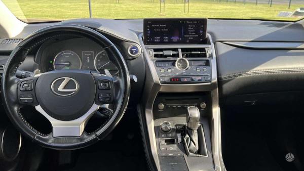 Lexus NX 300h 2018 in Vilnius, with an engine capacity of 2.50 L and mileage of 153 thousand km for 23800 €, photo 9 on AUTOMOTO.COM.LV