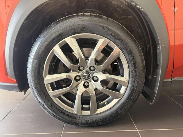 Orange Lexus NX 300h 2020 in Kaunas, with an engine capacity of 2.49 L and mileage of 115 thousand km for 31900 €, photo 10 on AUTOMOTO.COM.LV