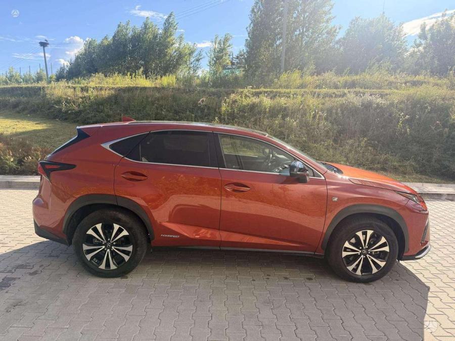 Orange Lexus NX 300h 2021 in Vilnius, with an engine capacity of 2.49 L and mileage of 53 thousand km for 31900 €, photo 13 on AUTOMOTO.COM.LV