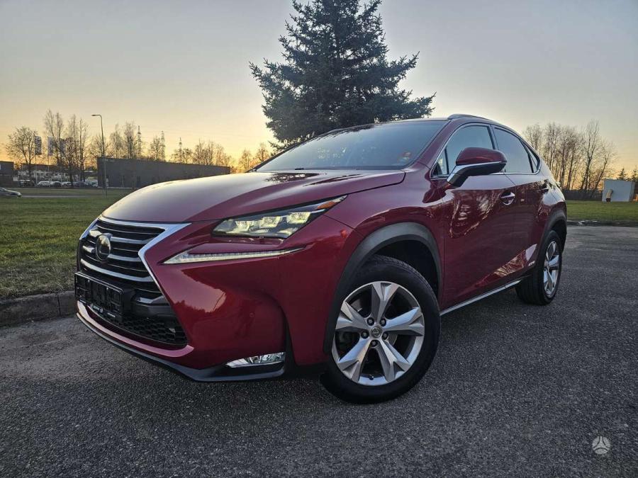 Sarkans Lexus NX 300h 2014 Kauņa, ar dzinēja tilpumu 2.49 L un nobraukumu 70 tūkst. km par 20450 €, foto 1 vietnē AUTOMOTO.COM.LV