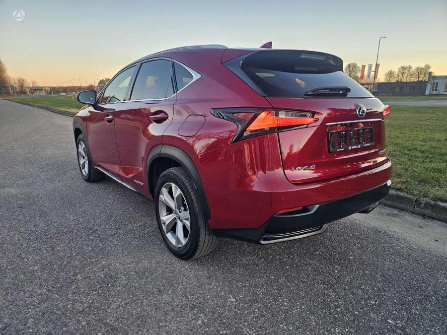 Sarkans Lexus NX 300h 2014 Kauņa, ar dzinēja tilpumu 2.49 L un nobraukumu 70 tūkst. km par 20450 €, foto 7 vietnē AUTOMOTO.COM.LV