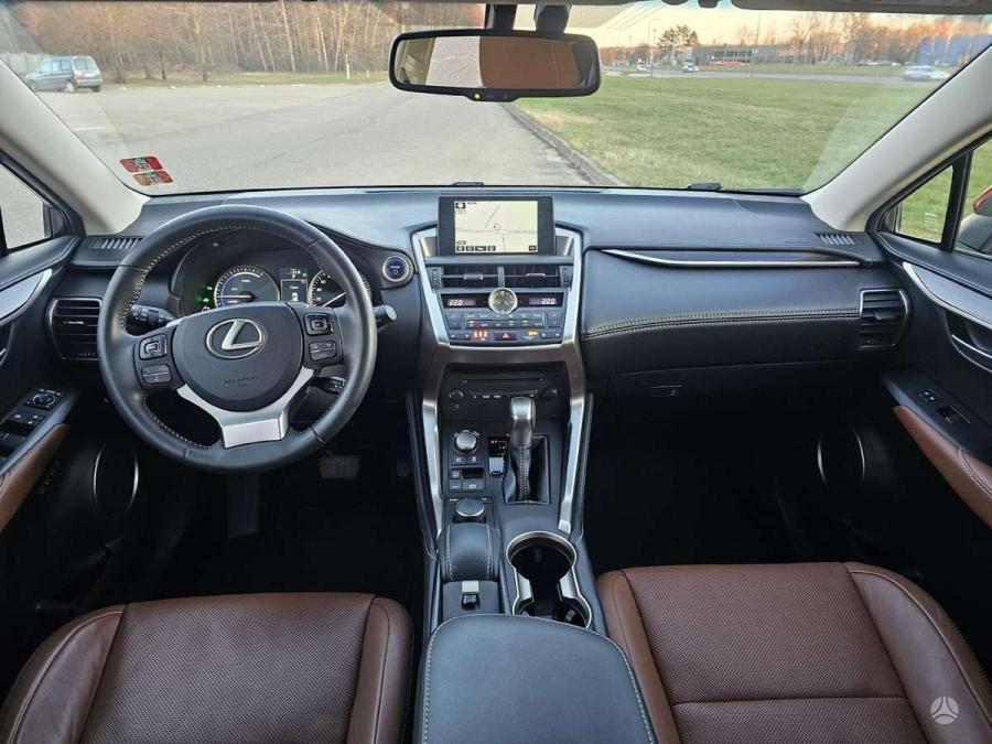 Sarkans Lexus NX 300h 2014 Kauņa, ar dzinēja tilpumu 2.49 L un nobraukumu 70 tūkst. km par 20450 €, foto 14 vietnē AUTOMOTO.COM.LV