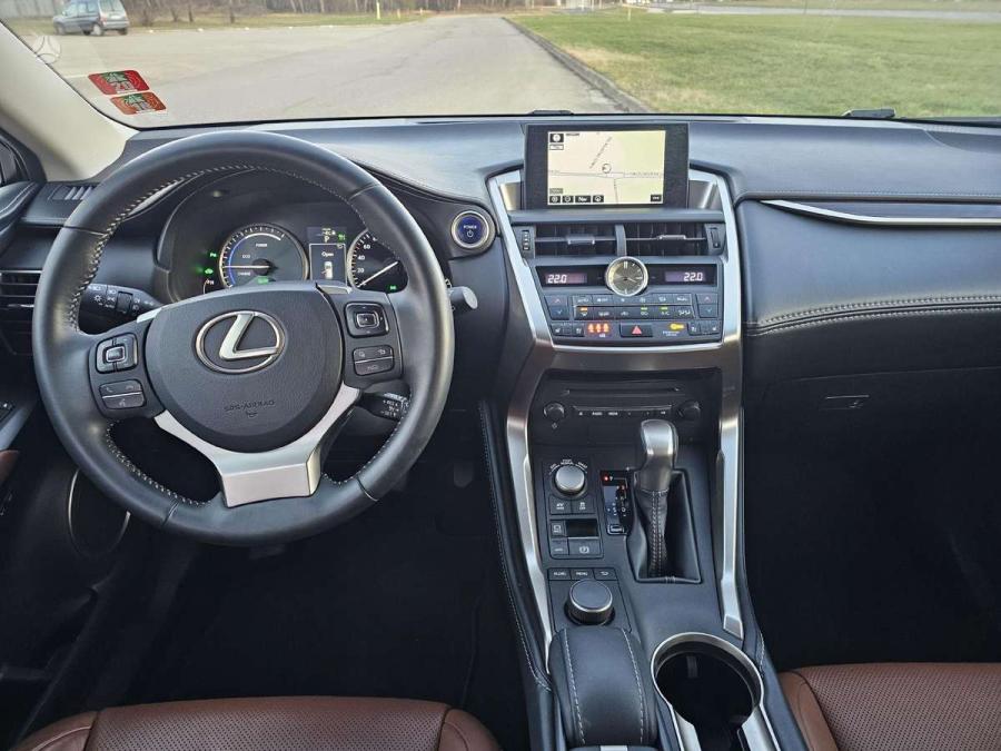 Sarkans Lexus NX 300h 2014 Kauņa, ar dzinēja tilpumu 2.49 L un nobraukumu 70 tūkst. km par 20450 €, foto 15 vietnē AUTOMOTO.COM.LV
